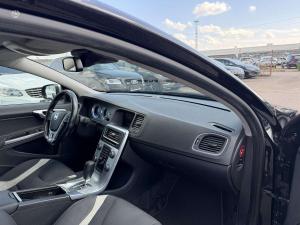 Melns Volvo V60 2012 Kauņa, ar dzinēja tilpumu 1.98 L un nobraukumu 275 tūkst. km par 6999 €, foto 11 vietnē AUTOMOTO.COM.LV