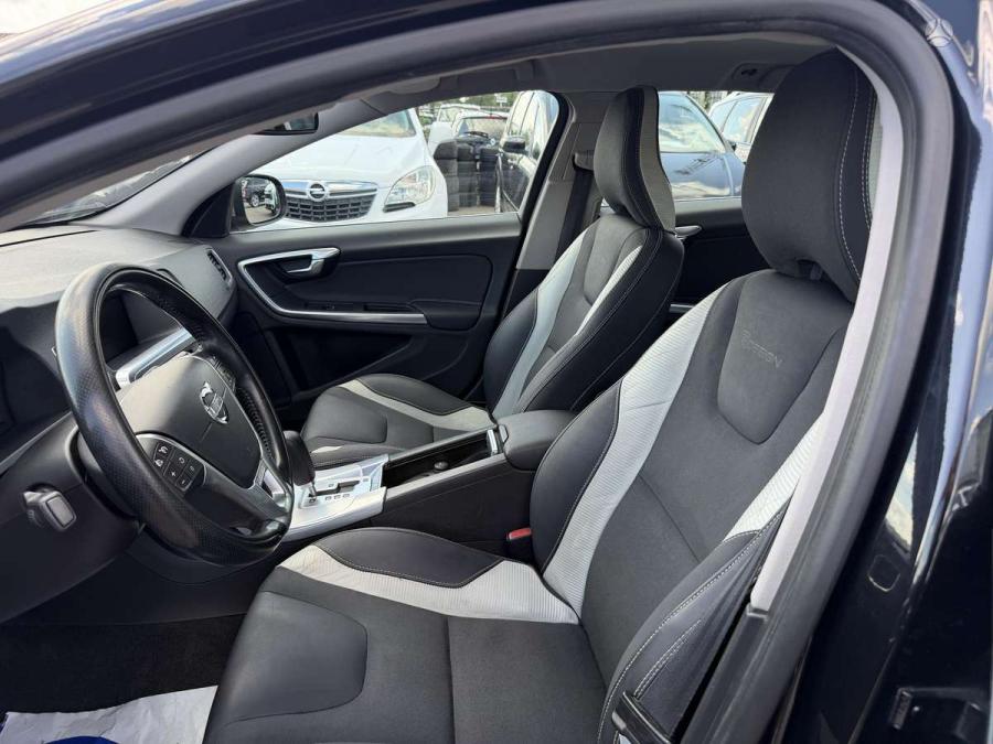 Melns Volvo V60 2012 Kauņa, ar dzinēja tilpumu 1.98 L un nobraukumu 275 tūkst. km par 6999 €, foto 15 vietnē AUTOMOTO.COM.LV