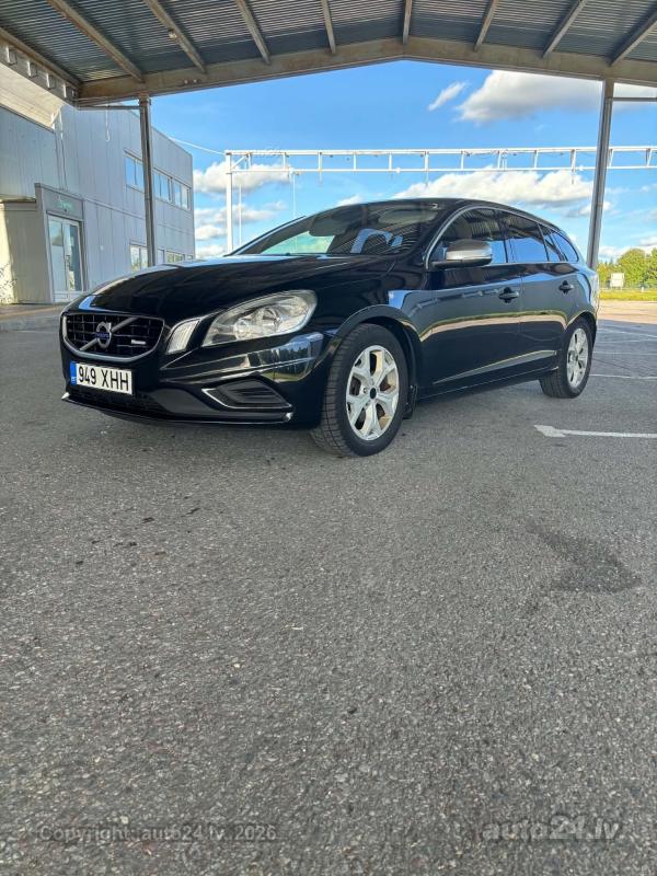 Black Volvo V60 2012 in Valga, with an engine capacity of 2.00 L and mileage of 346 thousand km for 5900 €, photo 10 on AUTOMOTO.COM.LV
