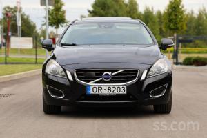 Черный Вольво B60 2012 в Елгава, объемом двигателя 2.00 л и пробегом 0 тыс. км за 6650 €, фото 3 на AUTOMOTO.COM.LV