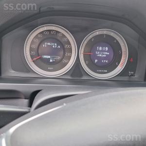 Melns Volvo V60 2012 Rīga, ar dzinēja tilpumu 2.00 L un nobraukumu 240 tūkst. km par 6100 €, foto 4 vietnē AUTOMOTO.COM.LV