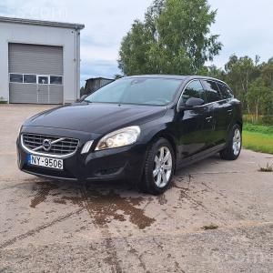Black Volvo V60 2012 in Riga, with an engine capacity of 2.00 L and mileage of 240 thousand km for 6100 €, photo  on AUTOMOTO.COM.LV