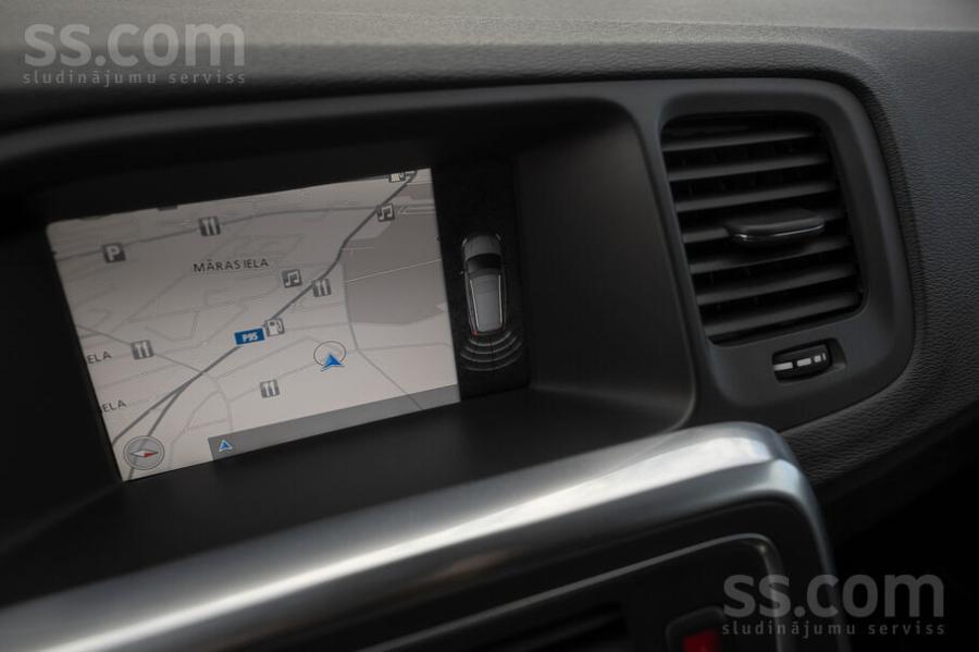 Melns Volvo V60 2012 Jelgava, ar dzinēja tilpumu 1.60 L un nobraukumu 0 tūkst. km par 5650 €, foto 13 vietnē AUTOMOTO.COM.LV