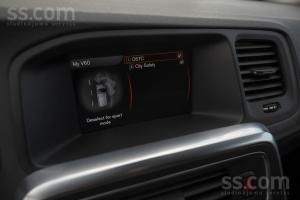 Melns Volvo V60 2012 Jelgava, ar dzinēja tilpumu 1.60 L un nobraukumu 0 tūkst. km par 5650 €, foto 14 vietnē AUTOMOTO.COM.LV