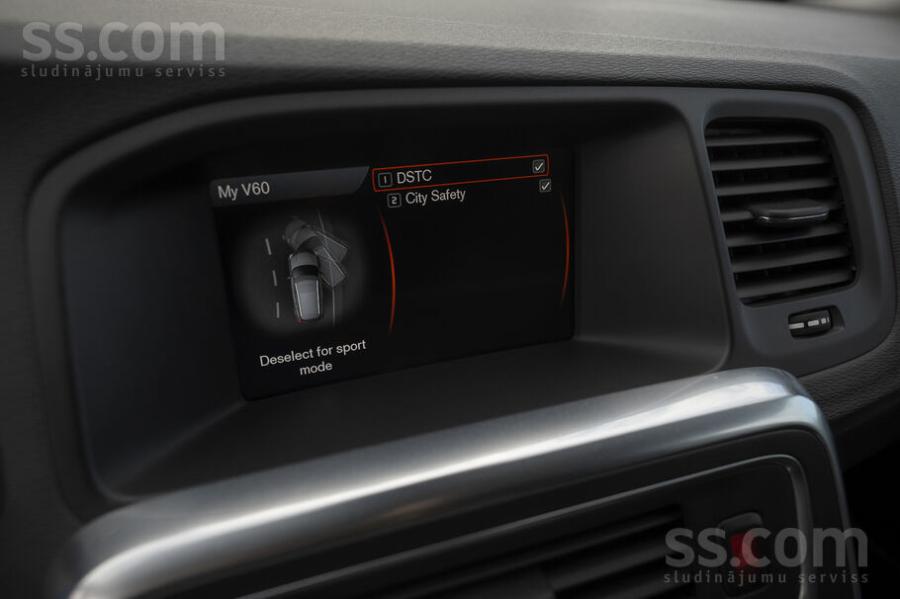Melns Volvo V60 2012 Jelgava, ar dzinēja tilpumu 1.60 L un nobraukumu 0 tūkst. km par 5650 €, foto 14 vietnē AUTOMOTO.COM.LV