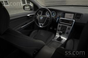 Melns Volvo V60 2012 Jelgava, ar dzinēja tilpumu 1.60 L un nobraukumu 0 tūkst. km par 5650 €, foto 20 vietnē AUTOMOTO.COM.LV
