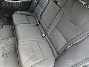 Black Volvo V60 2012 in Jekabpils, with an engine capacity of 2.00 L and mileage of 269 thousand km for 6290 €, photo 16 on AUTOMOTO.COM.LV