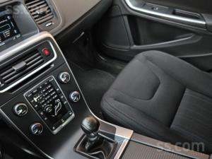 Black Volvo V60 2012 in Jekabpils, with an engine capacity of 2.00 L and mileage of 269 thousand km for 6290 €, photo 27 on AUTOMOTO.COM.LV