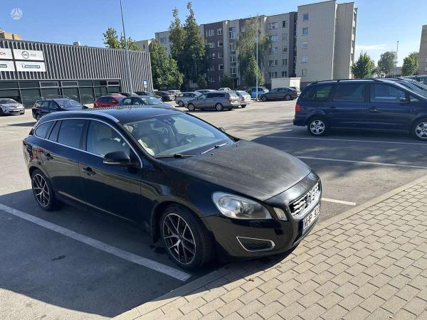 Черный Вольво B60 2012 в Паневежис, объемом двигателя 1.98 л и пробегом 389 тыс. км за 3250 €, фото 6 на AUTOMOTO.COM.LV