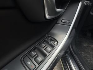 Black Volvo V60 2012 in Vilnius, with an engine capacity of 2.00 L and mileage of 396 thousand km for 3250 €, photo 9 on AUTOMOTO.COM.LV