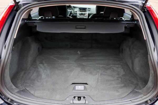 Volvo V60 2012 Jonava vietnÄ Melns Volvo V60 2012 Jonava, ar dzinÄja tilpumu 2.00 L un nobraukumu 335 tÅ«kst. km par 4850 ā¬, foto 11 vietnÄ AUTOMOTO.COM.LV