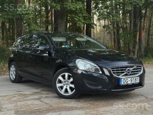 Black Volvo V60 2012 in Riga, with an engine capacity of 2.00 L and mileage of 0 thousand km for 3700 €, photo 4 on AUTOMOTO.COM.LV