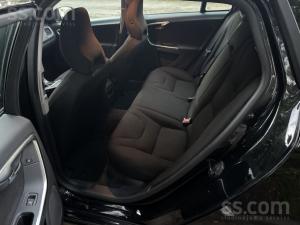 Black Volvo V60 2012 in Riga, with an engine capacity of 2.00 L and mileage of 0 thousand km for 3700 €, photo 22 on AUTOMOTO.COM.LV