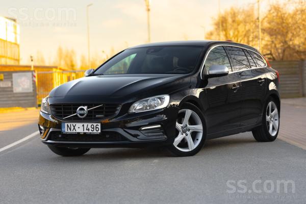 Melns Volvo V60 2013 Jelgava, ar dzinēja tilpumu 2.00 L un nobraukumu 254 tūkst. km par 9300 €, foto 2 vietnē AUTOMOTO.COM.LV