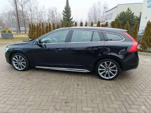 Melns Volvo V60 2013 Kauņa, ar dzinēja tilpumu 2.40 L un nobraukumu 245 tūkst. km par 7950 €, foto 3 vietnē AUTOMOTO.COM.LV