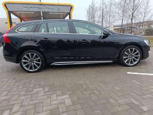 Melns Volvo V60 2013 Kauņa, ar dzinēja tilpumu 2.40 L un nobraukumu 245 tūkst. km par 7950 €, foto 8 vietnē AUTOMOTO.COM.LV