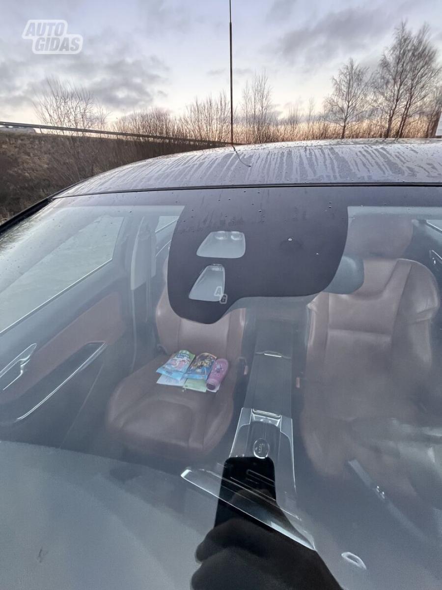 Melns Volvo V60 2013 Klaipėda, ar dzinēja tilpumu 2.40 L un nobraukumu 325 tūkst. km par 7500 €, foto 10 vietnē AUTOMOTO.COM.LV