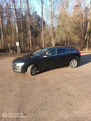 Black Volvo V60 2013 in Jelgava, with an engine capacity of 2.40 L and mileage of 462 thousand km for 5400 €, photo 2 on AUTOMOTO.COM.LV