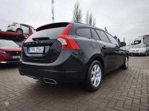Black Volvo V60 2013 in Taurage, with an engine capacity of 2.40 L and mileage of 191 thousand km for 7800 €, photo 5 on AUTOMOTO.COM.LV