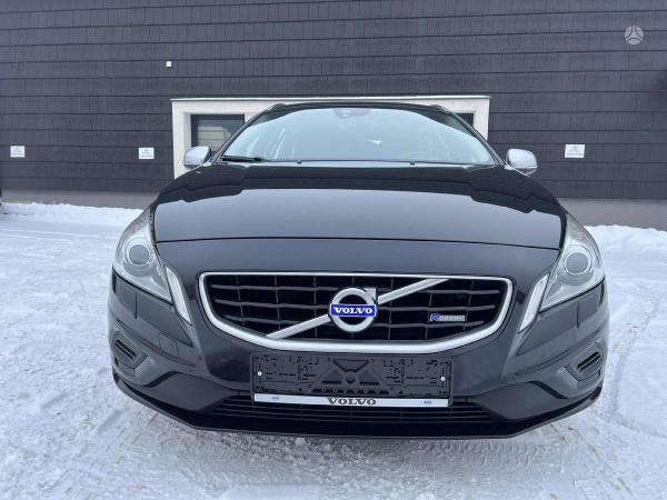 Black Volvo V60 2013 in Kaunas, with an engine capacity of 1.98 L and mileage of 277 thousand km for 7449 €, photo 5 on AUTOMOTO.COM.LV