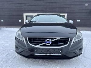 Black Volvo V60 2013 in Kaunas, with an engine capacity of 1.98 L and mileage of 277 thousand km for 7449 €, photo 5 on AUTOMOTO.COM.LV