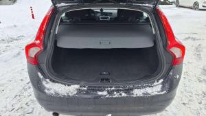 Black Volvo V60 2013 in Vilnius, with an engine capacity of 1.56 L and mileage of 323 thousand km for 5900 €, photo 4 on AUTOMOTO.COM.LV