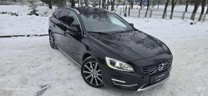 Black Volvo V60 2013 in Kazlu Ruda, with an engine capacity of 2.40 L and mileage of 235 thousand km for 7500 €, photo 4 on AUTOMOTO.COM.LV