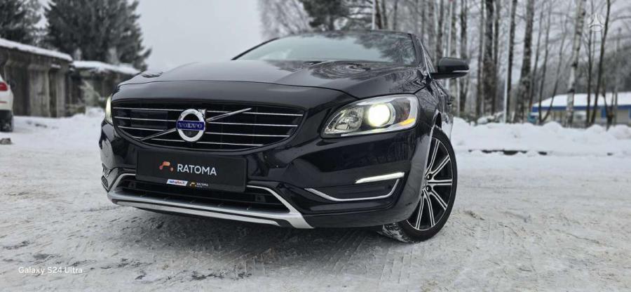 Black Volvo V60 2013 in Kazlu Ruda, with an engine capacity of 2.40 L and mileage of 235 thousand km for 7500 €, photo 5 on AUTOMOTO.COM.LV