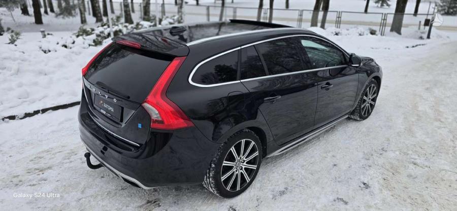 Black Volvo V60 2013 in Kazlu Ruda, with an engine capacity of 2.40 L and mileage of 235 thousand km for 7500 €, photo 13 on AUTOMOTO.COM.LV