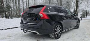 Black Volvo V60 2013 in Kazlu Ruda, with an engine capacity of 2.40 L and mileage of 235 thousand km for 7500 €, photo 14 on AUTOMOTO.COM.LV