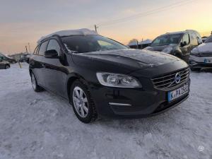 Black Volvo V60 2013 in Taurage, with an engine capacity of 2.40 L and mileage of 191 thousand km for 7800 €, photo 12 on AUTOMOTO.COM.LV