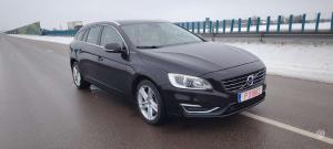 Black Volvo V60 2013 in Kaunas, with an engine capacity of 2.40 L and mileage of 303 thousand km for 7000 €, photo 2 on AUTOMOTO.COM.LV
