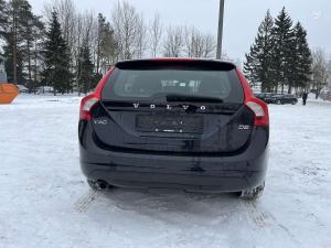 Melns Volvo V60 2013 Šauļi, ar dzinēja tilpumu 1.56 L un nobraukumu 252 tūkst. km par 5400 €, foto 8 vietnē AUTOMOTO.COM.LV