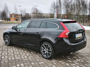 Black Volvo V60 2013 in Tartu, with an engine capacity of 1.60 L and mileage of 225 thousand km for 7490 €, photo 3 on AUTOMOTO.COM.LV
