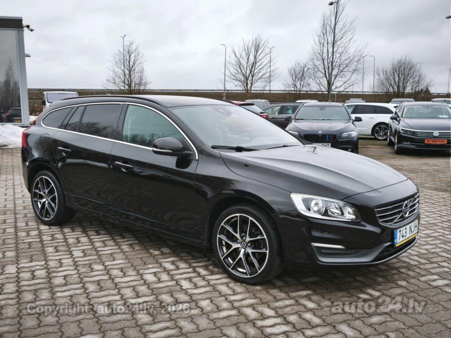Black Volvo V60 2013 in Tartu, with an engine capacity of 1.60 L and mileage of 225 thousand km for 7490 €, photo 4 on AUTOMOTO.COM.LV