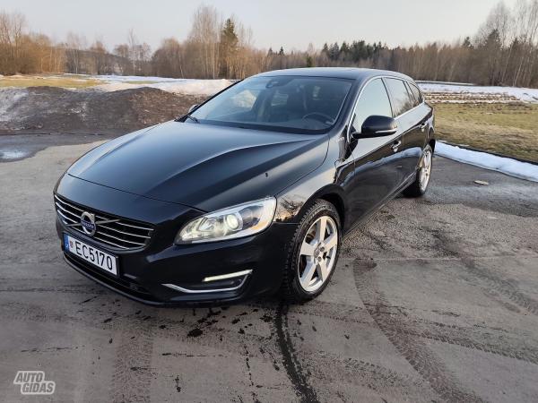 Melns Volvo V60 2013 Viļņa, ar dzinēja tilpumu 2.40 L un nobraukumu 309 tūkst. km par 7000 €, foto 1 vietnē AUTOMOTO.COM.LV