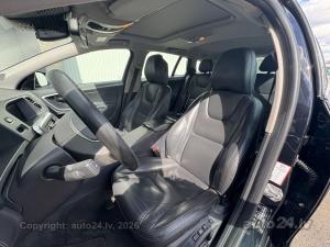 Melns Volvo V60 2013 Paide, ar dzinēja tilpumu 2.40 L un nobraukumu 294 tūkst. km par 8490 €, foto 13 vietnē AUTOMOTO.COM.LV