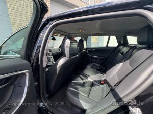 Melns Volvo V60 2013 Paide, ar dzinēja tilpumu 2.40 L un nobraukumu 294 tūkst. km par 8490 €, foto 14 vietnē AUTOMOTO.COM.LV