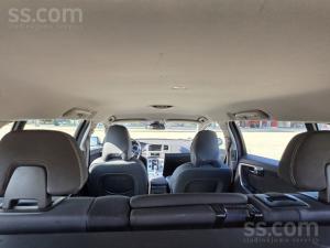 Melns Volvo V60 2013 Rīga, ar dzinēja tilpumu 2.00 L un nobraukumu 309 tūkst. km par 4950 €, foto 8 vietnē AUTOMOTO.COM.LV
