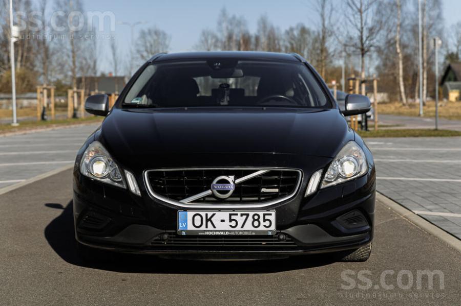 Черный Вольво B60 2013 в Елгава, объемом двигателя 2.00 л и пробегом 0 тыс. км за 5950 €, фото 3 на AUTOMOTO.COM.LV