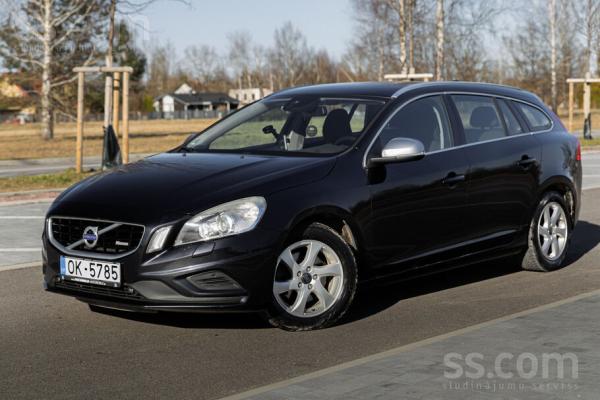 Черный Вольво B60 2013 в Елгава, объемом двигателя 2.00 л и пробегом 0 тыс. км за 5950 €, фото 3 на AUTOMOTO.COM.LV