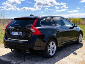 Melns Volvo V60 2013 Rīga, ar dzinēja tilpumu 2.40 L un nobraukumu 251 tūkst. km par 7990 €, foto 5 vietnē AUTOMOTO.COM.LV