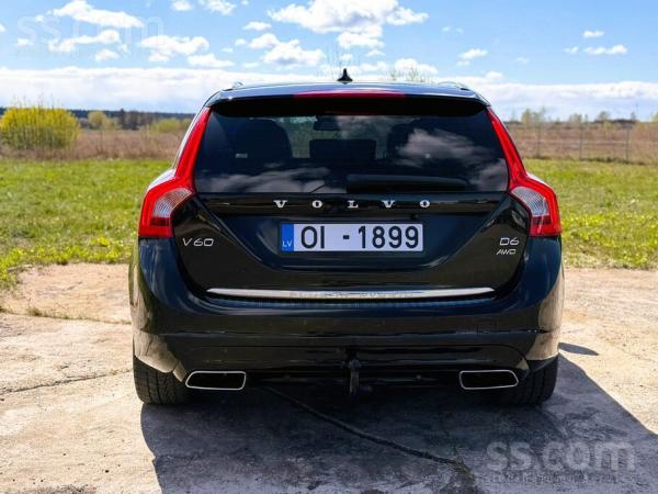 Черный Вольво B60 2013 в Рига, объемом двигателя 2.40 л и пробегом 251 тыс. км за 7990 €, фото 5 на AUTOMOTO.COM.LV