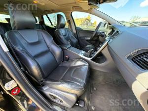 Melns Volvo V60 2013 Rīga, ar dzinēja tilpumu 2.40 L un nobraukumu 251 tūkst. km par 7990 €, foto 9 vietnē AUTOMOTO.COM.LV
