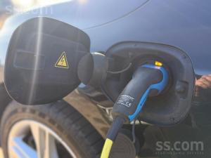 Melns Volvo V60 2013 Rīga, ar dzinēja tilpumu 2.40 L un nobraukumu 251 tūkst. km par 7990 €, foto 14 vietnē AUTOMOTO.COM.LV
