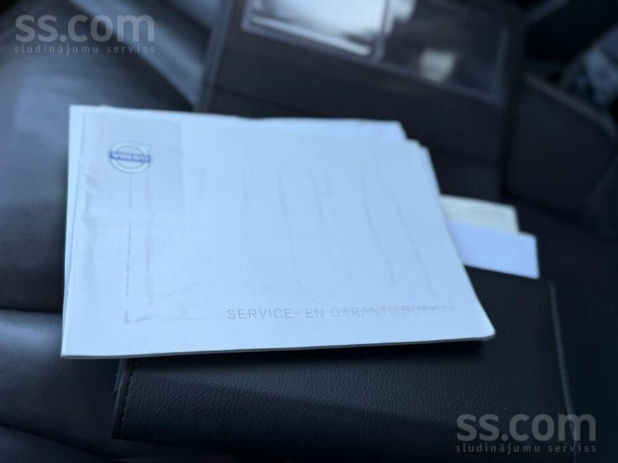 Melns Volvo V60 2013 Rīga, ar dzinēja tilpumu 2.40 L un nobraukumu 251 tūkst. km par 7990 €, foto 19 vietnē AUTOMOTO.COM.LV