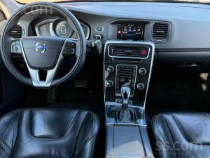 Melns Volvo V60 2013 Rīga, ar dzinēja tilpumu 2.40 L un nobraukumu 251 tūkst. km par 7990 €, foto 21 vietnē AUTOMOTO.COM.LV