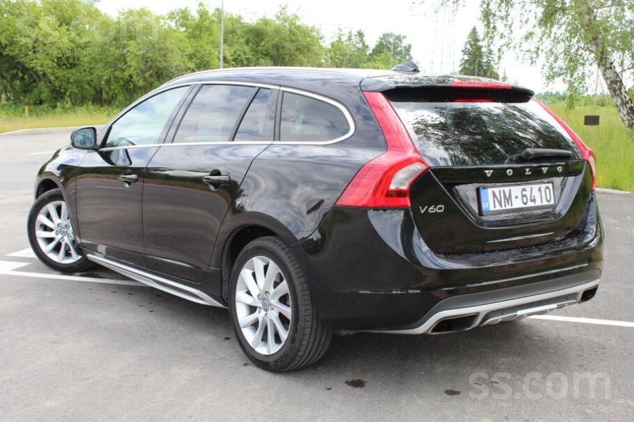 Melns Volvo V60 2013 Dobele, ar dzinēja tilpumu 1.60 L un nobraukumu 343 tūkst. km par 5300 €, foto 4 vietnē AUTOMOTO.COM.LV
