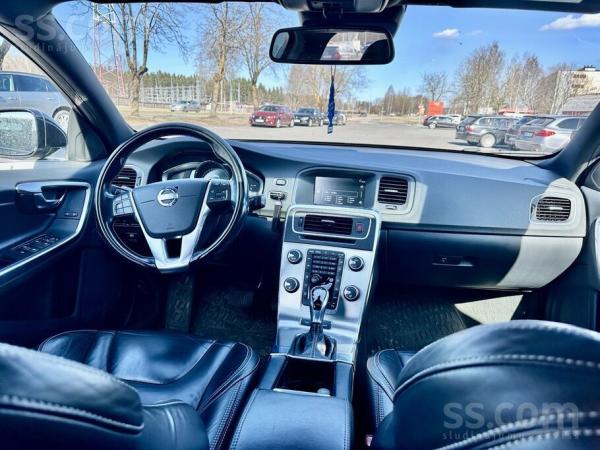 Черный Вольво B60 2013 в Рига, объемом двигателя 2.40 л и пробегом 285 тыс. км за 6200 €, фото 7 на AUTOMOTO.COM.LV
