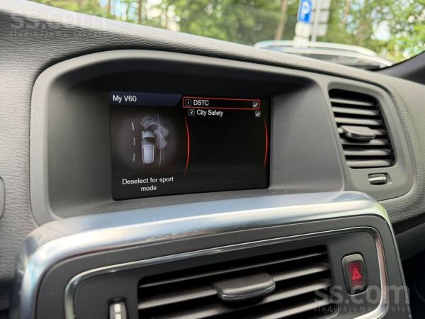 Black Volvo V60 2013 in Jelgava, with an engine capacity of 1.60 L and mileage of 118 thousand km for 9300 €, photo 10 on AUTOMOTO.COM.LV